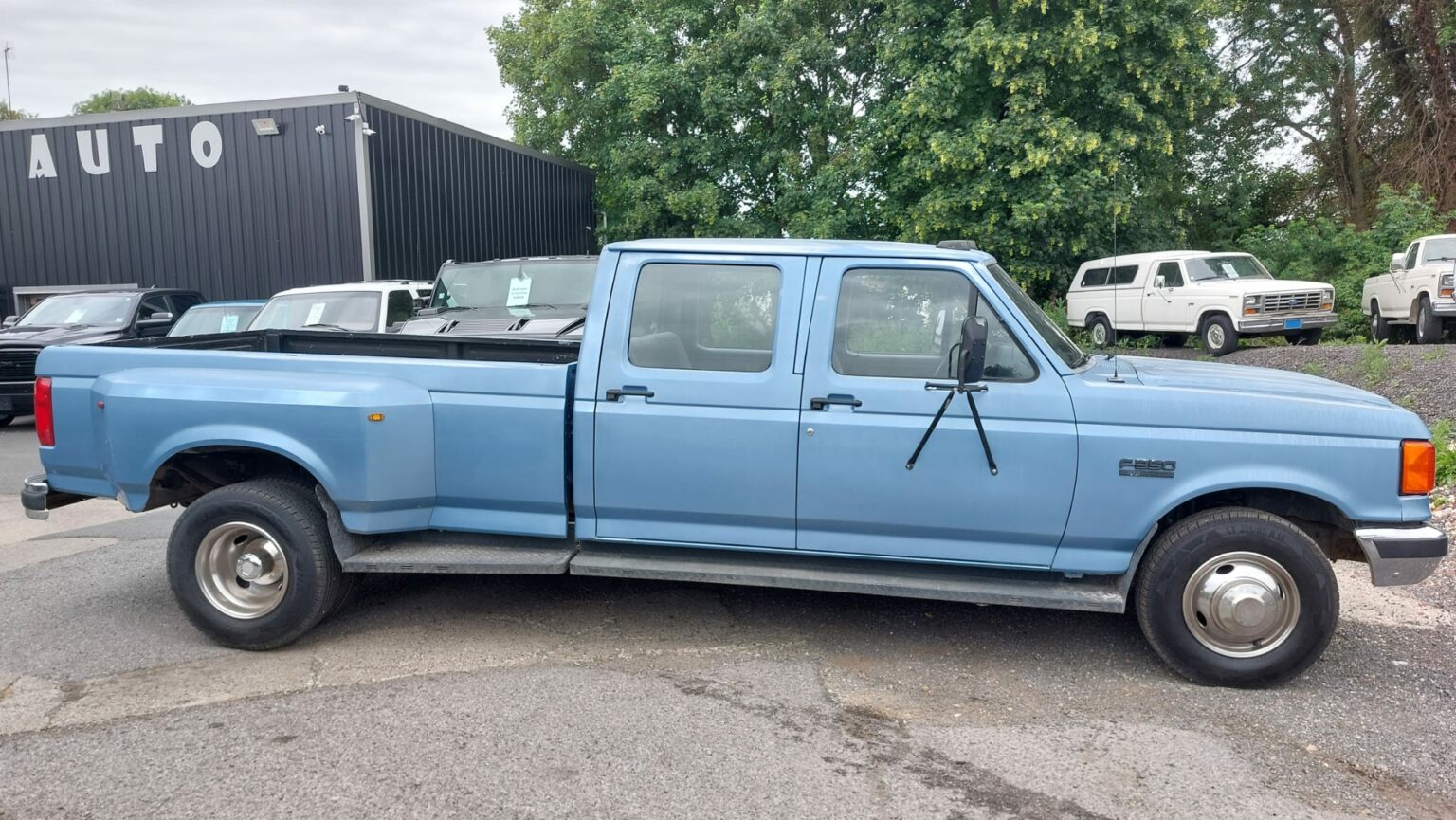 FORD F350 CREW CAB DUALLY 7.5 V8 460 CI - 2L 2D Auto
